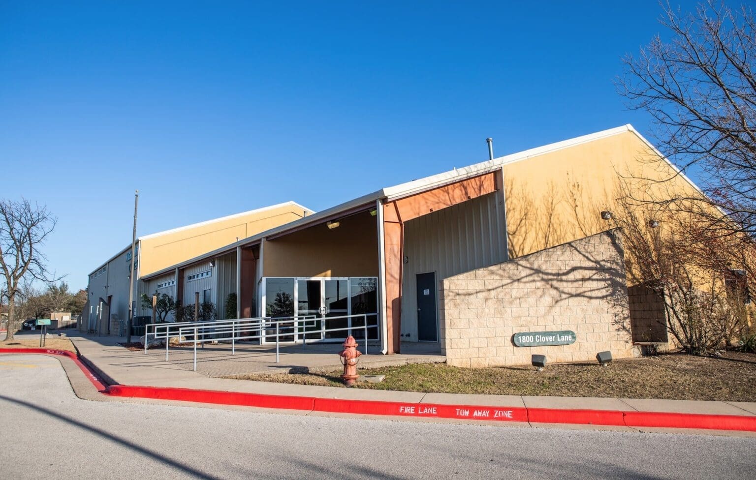FACILITIES & RENTALS - Spike Frog Volleyball